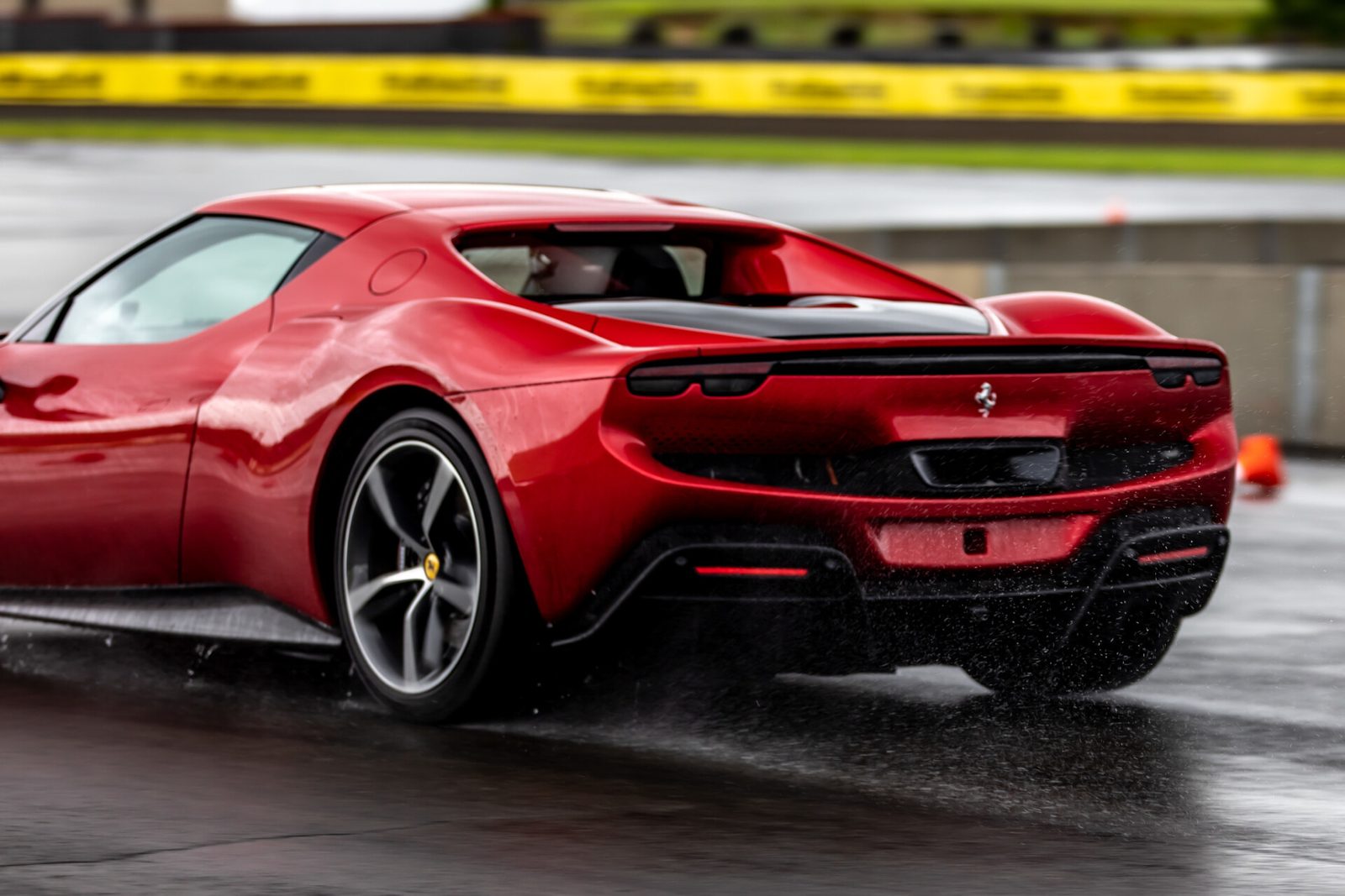 Esperienza Ferrari 296 GTB Track Event | Continental Cars
