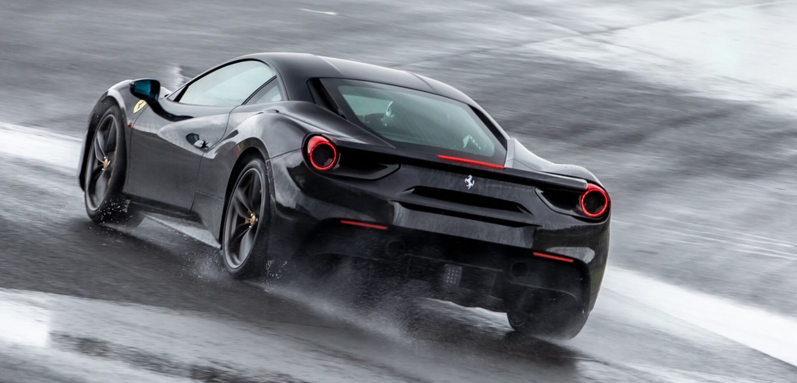 Esperienza Ferrari 296 GTB Track Event | Continental Cars