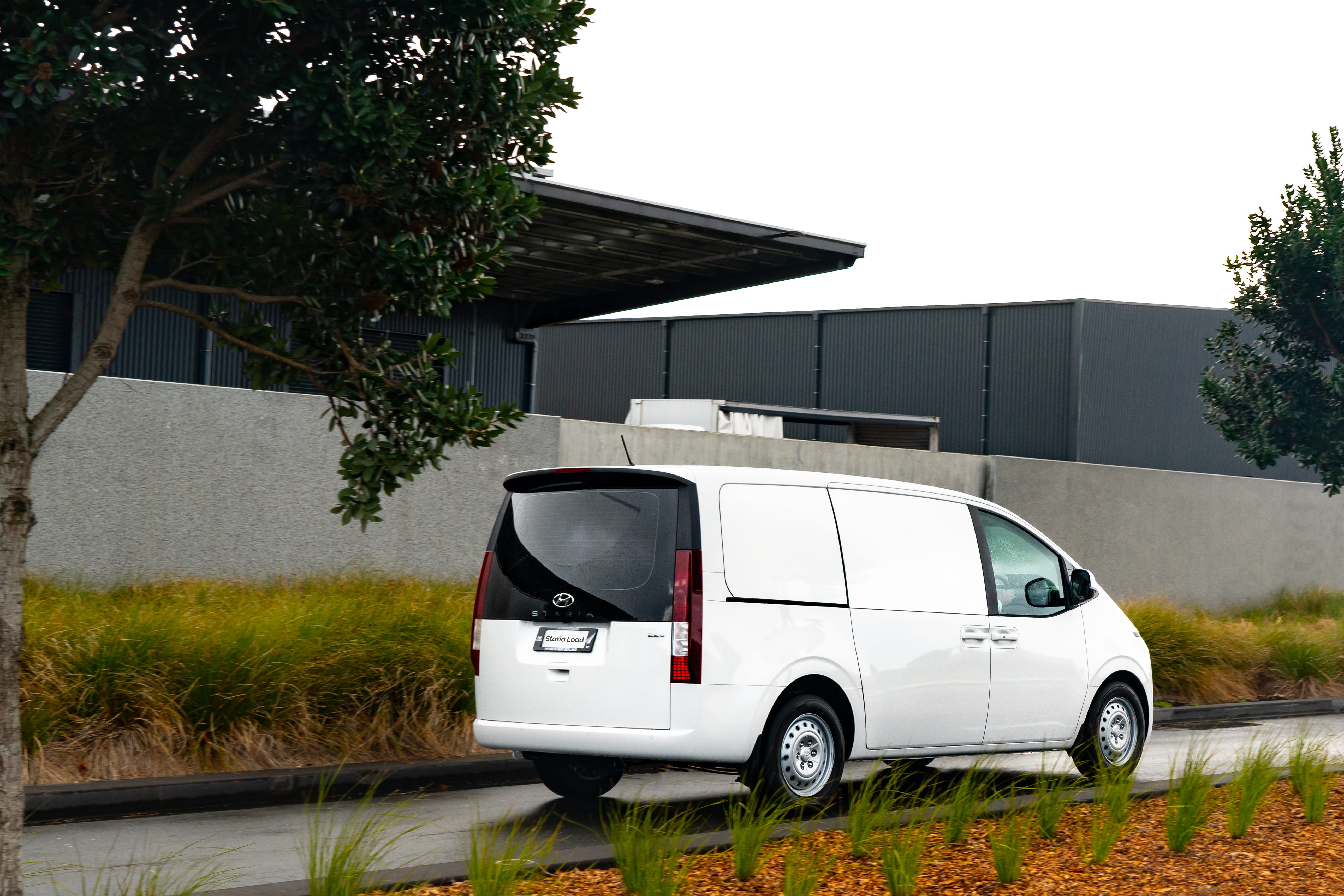 STARIA Load - Winger Motors